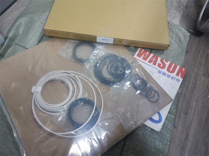 WA380-3/WA350-3/WA320-3 TRANSMISSION SEAL KIT 714-12-05010 714-12-05011